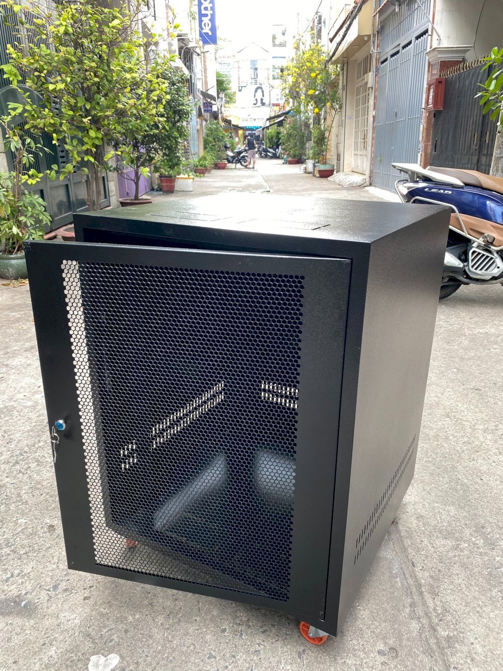 Tủ Rack 15U Sâu 600 - Bánh Xe Tại Hồ Chí Minh