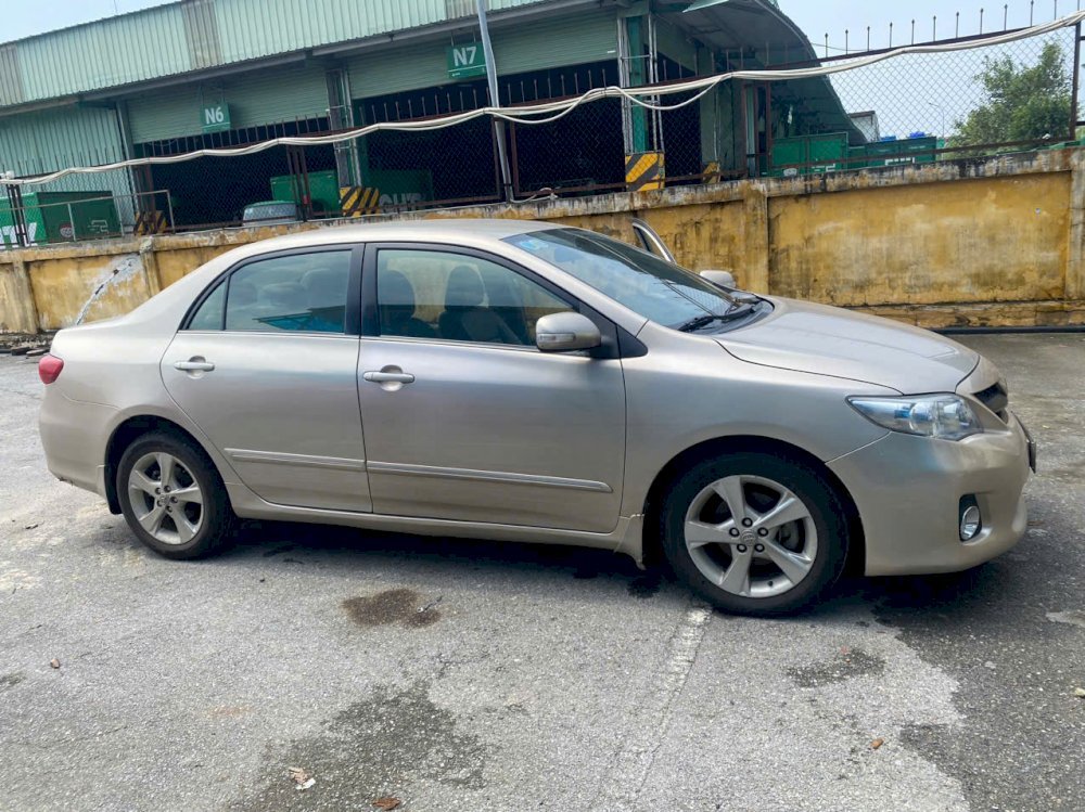 Bán Nhanh Toyota Corolla Altis 2.0V Sx 2012 Một Chủ Từ Mới